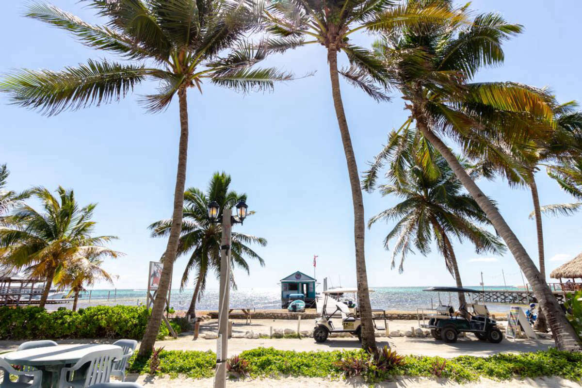 Book Your Room - Seven Seas Resort