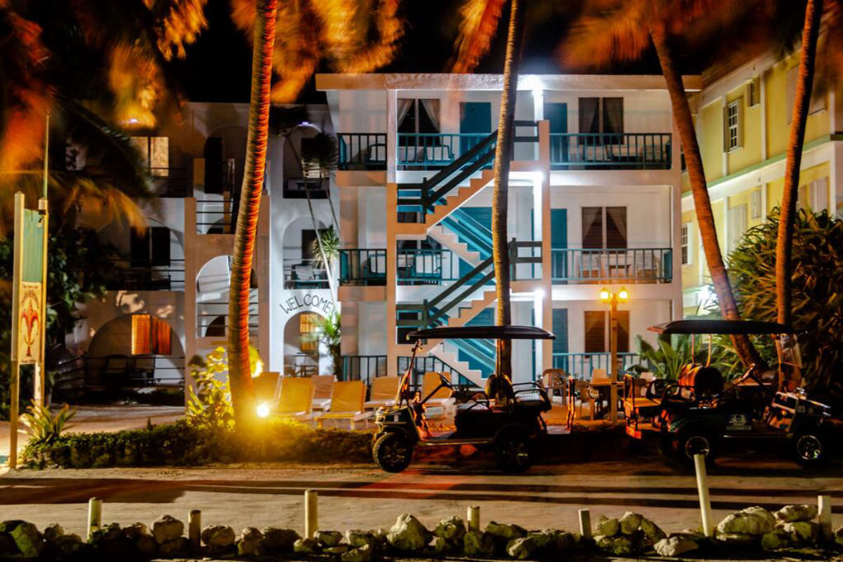 Book Your Room - Seven Seas Resort